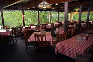 Photo Gallery - Stroud’s Oak Ridge Manor